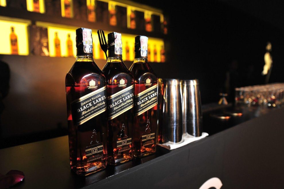 Black Label Whiskey: Iconic Scotch for Discerning Tastes – TheVbar